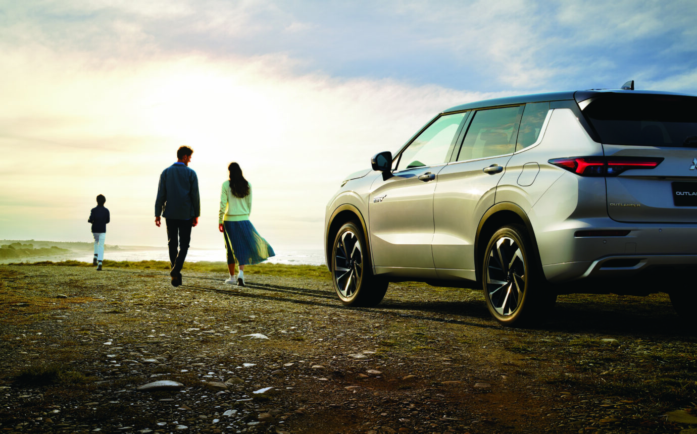 PHV（PHEV）とはどんな車種？電気自動車（EV）との違いやおすすめの3台を紹介｜カーナレッジ