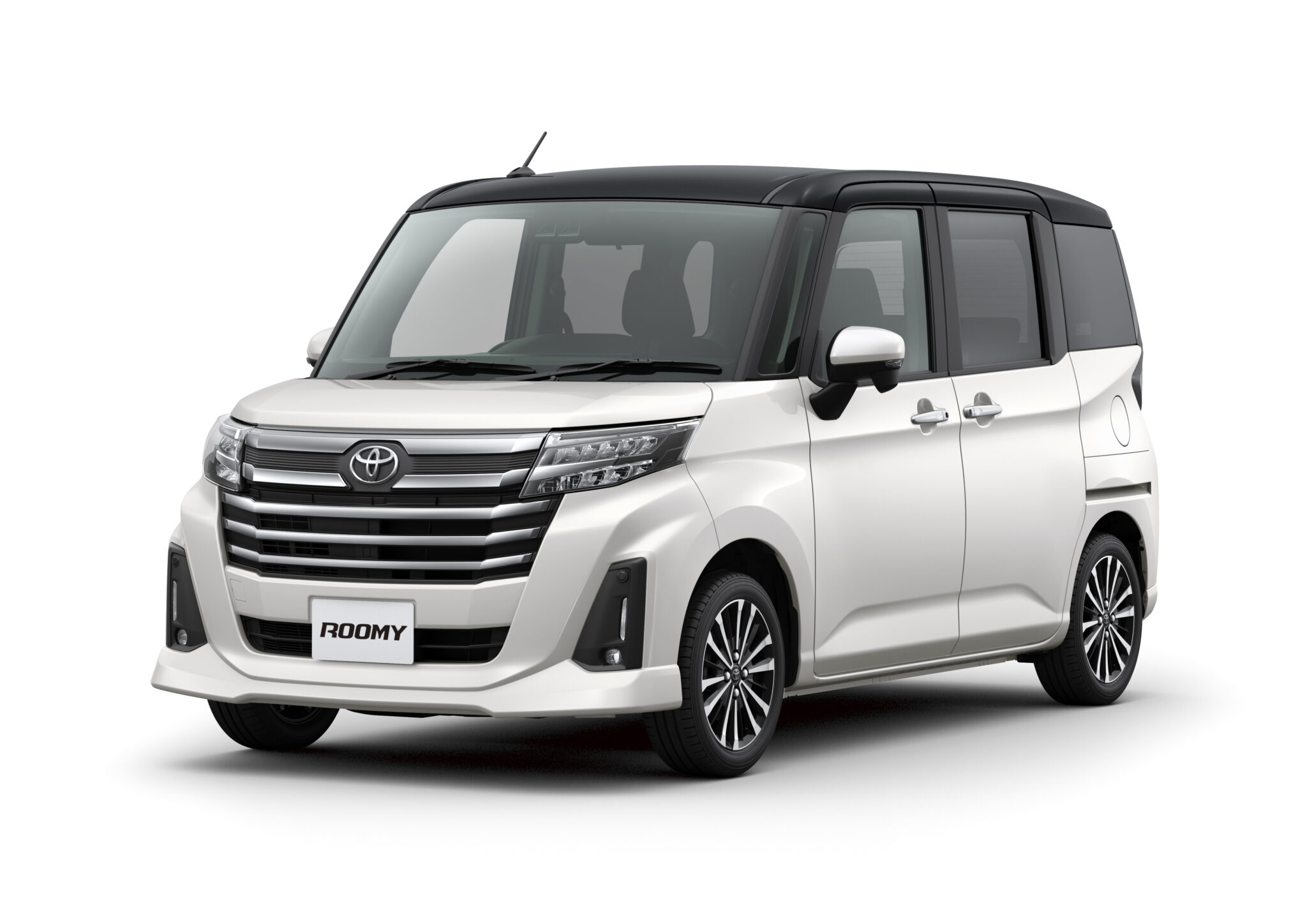 トヨタ ルーミーで車中泊を楽しむ！4人家族でも快適に過ごす専用グッズを紹介｜カーナレッジ