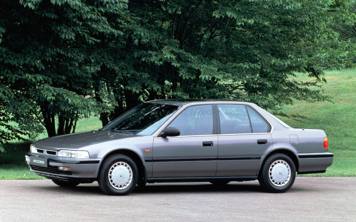 セダンを選ぶメリットとデメリットを解説！特徴やおすすめの人も紹介｜カーナレッジ