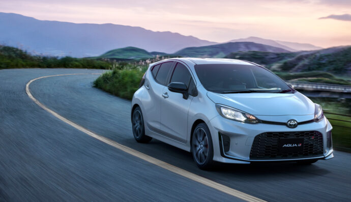 トヨタのスポーツカー「GR」シリーズを徹底解説！前身Gsとの違いとは？｜カーナレッジ